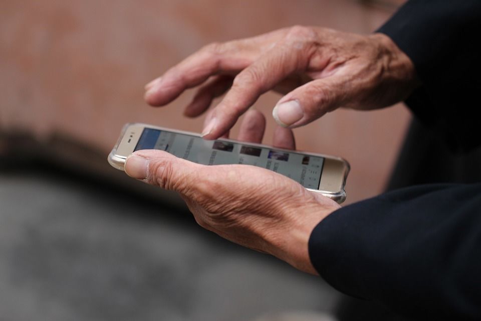 EU-funded digital health tool tested to help immigrants | Euractiv
