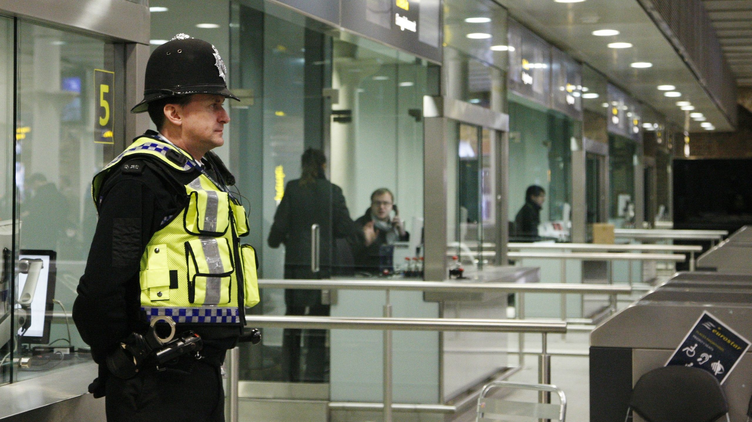 Post-Brexit customs checks could cost 4bn pounds a year, study says ...