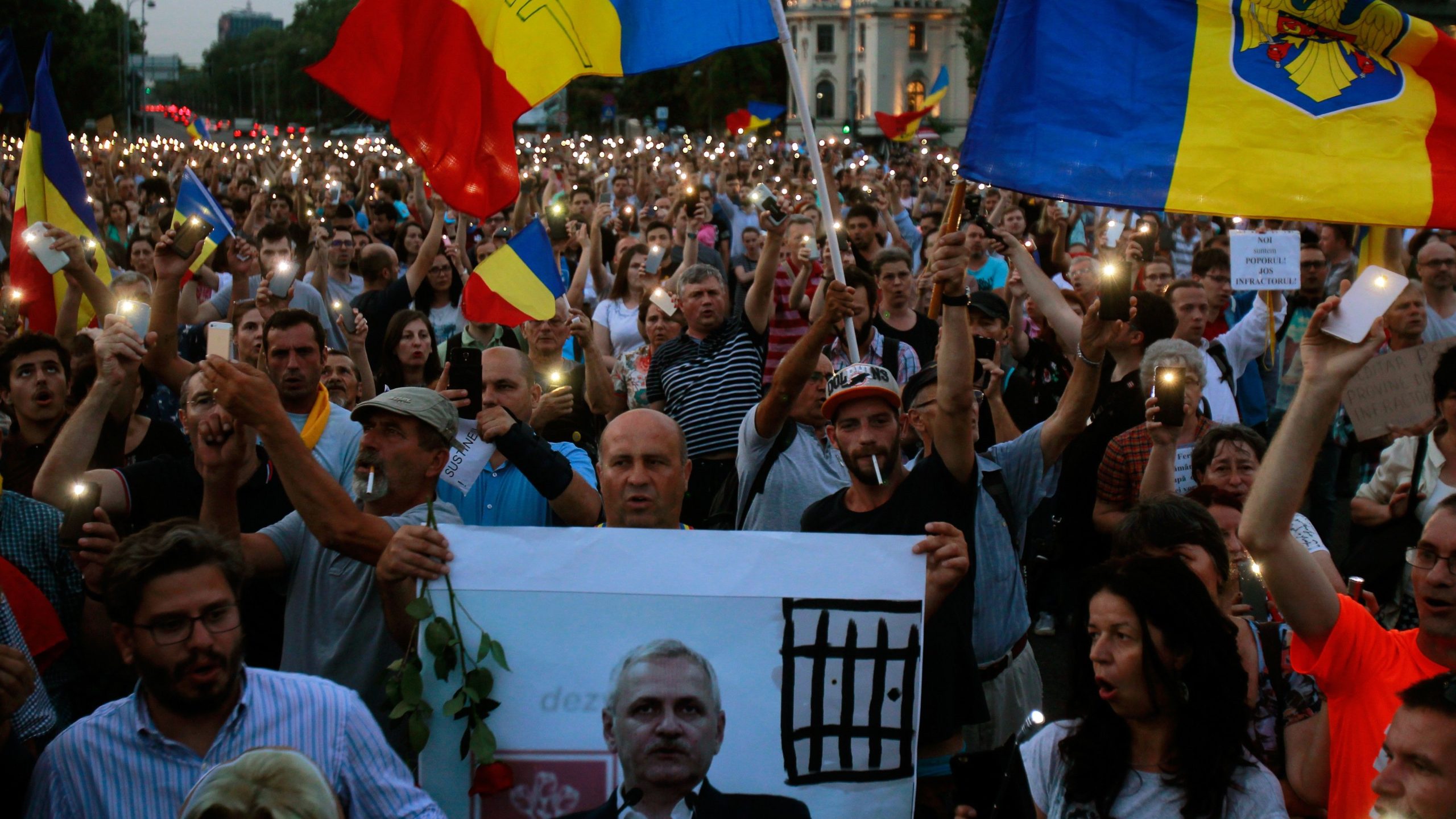 Romanian ruling party leader sentenced, thousands rally against his ...