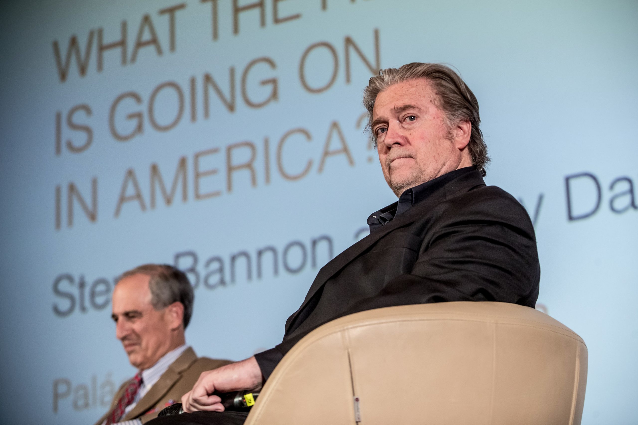 Bannon's attempt to bring ‘Trumpism’ to Brussels | Euractiv