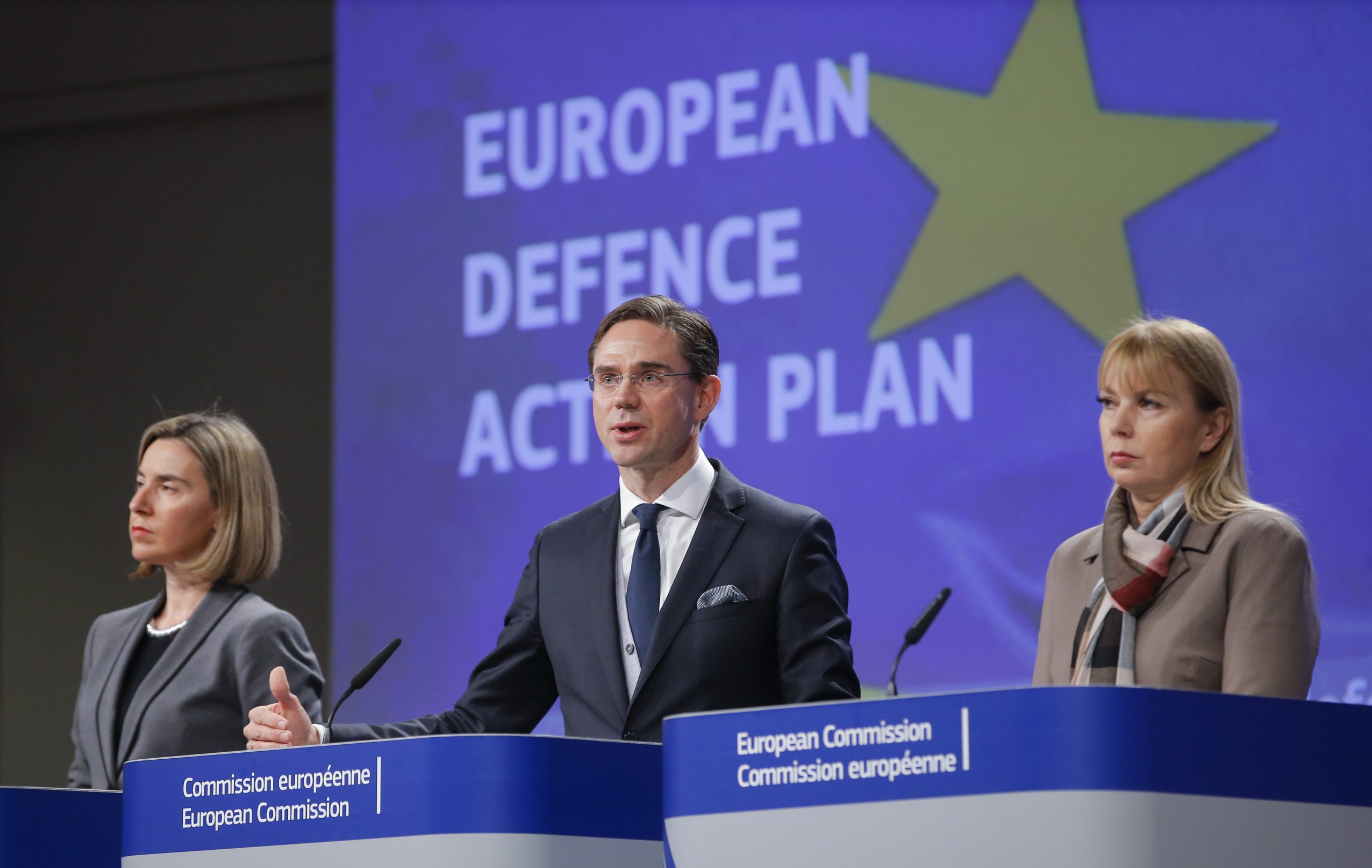 European Defence Fund agreed amid ethics concerns | Euractiv