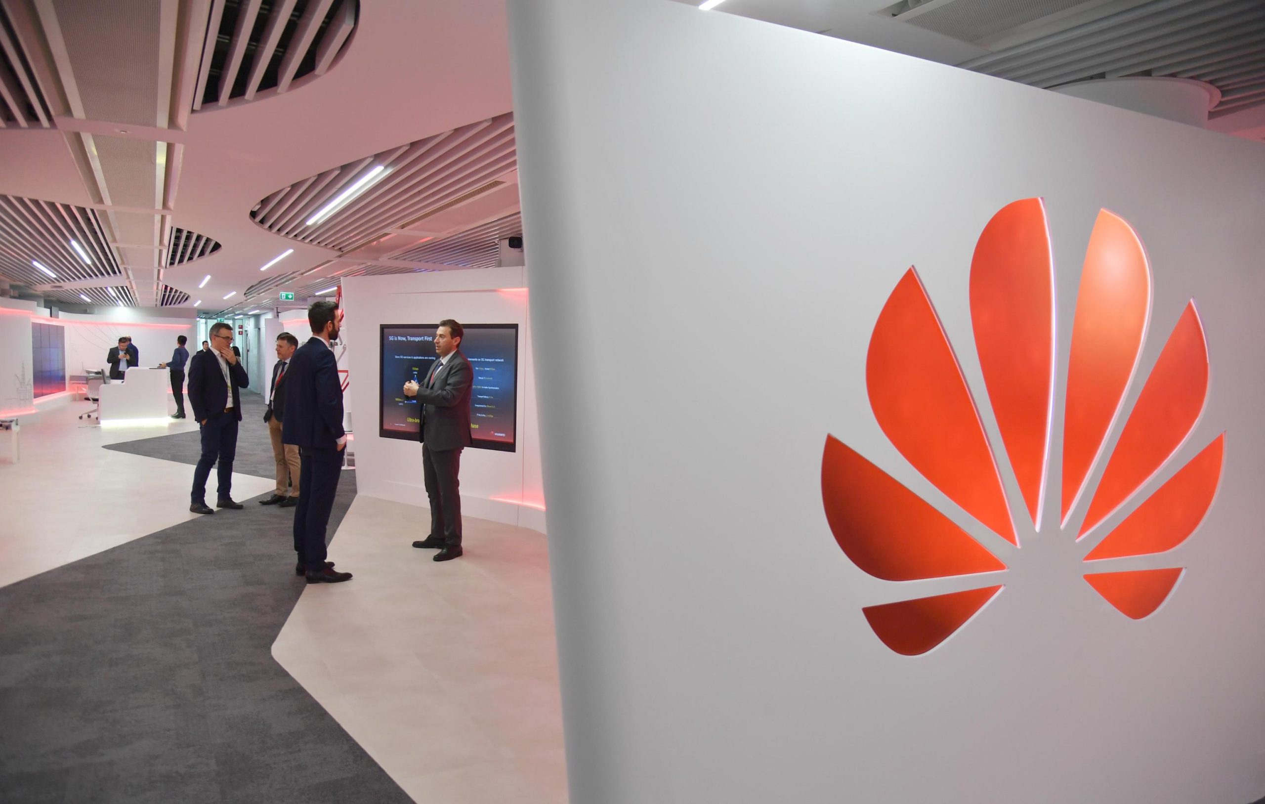 EU to drop threat of Huawei ban but wants 5G risks monitored | Euractiv