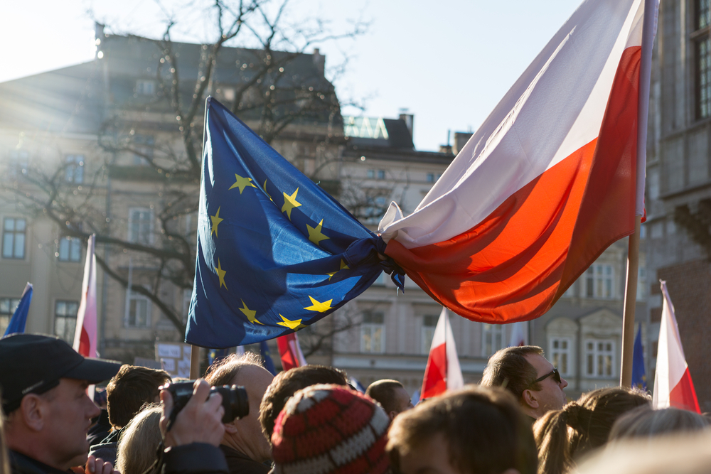 87% of Poles believe Poland should remain in the EU | Euractiv