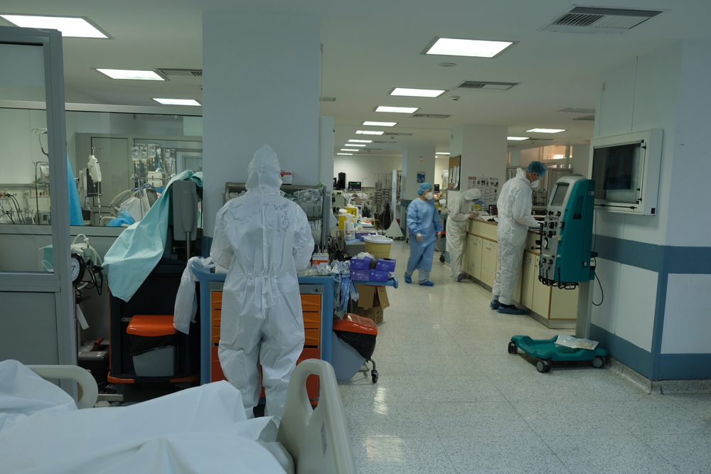 Greece seizes beds from private hospitals as COVID-19 gets out of ...