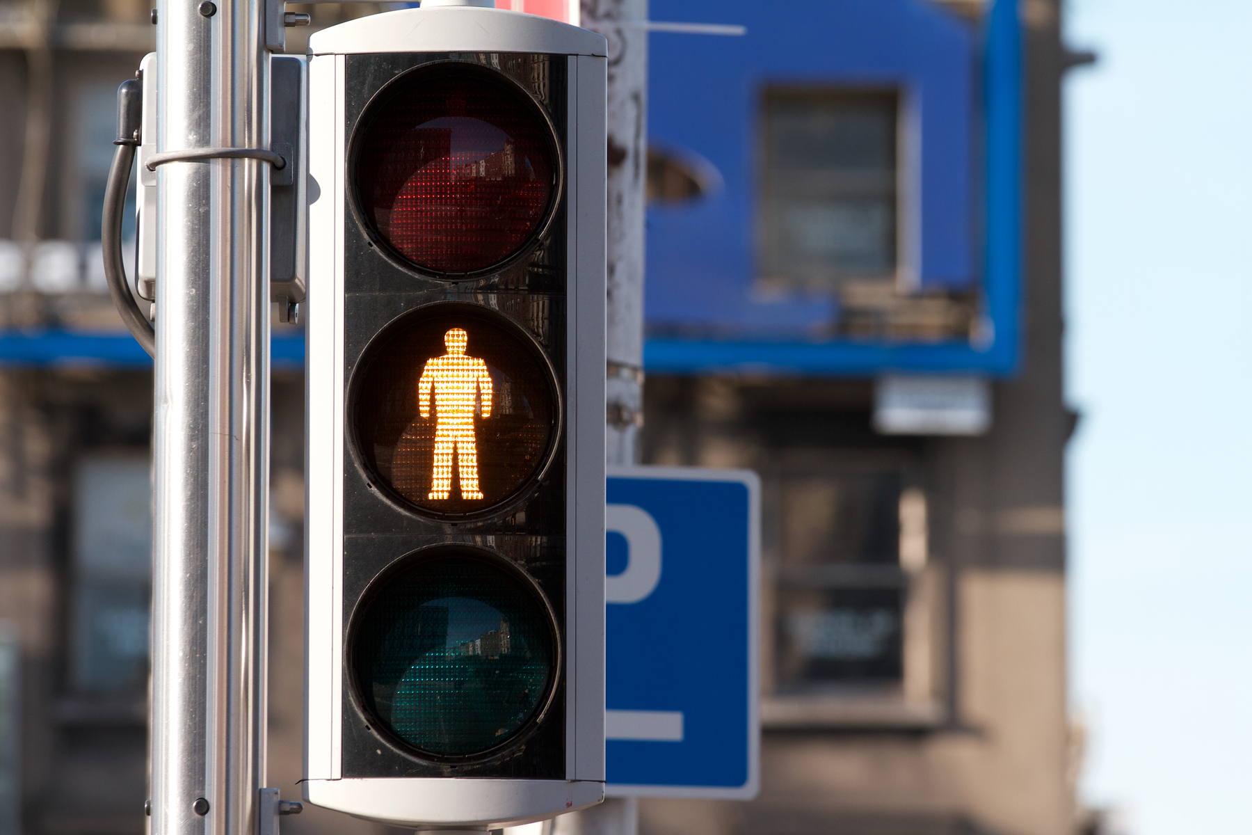 Ireland adopts EU traffic light system for tourists | Euractiv