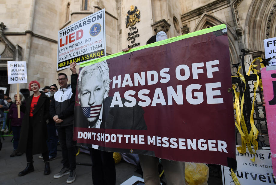 The perturbing silence surrounding the case of Julian Assange | Euractiv