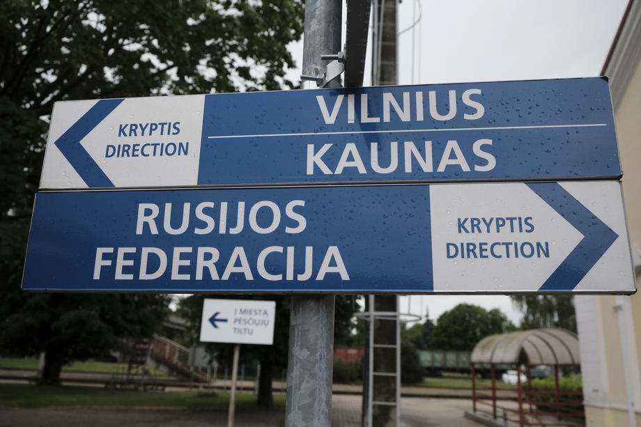 EU nears compromise deal to defuse standoff with Russia over ...