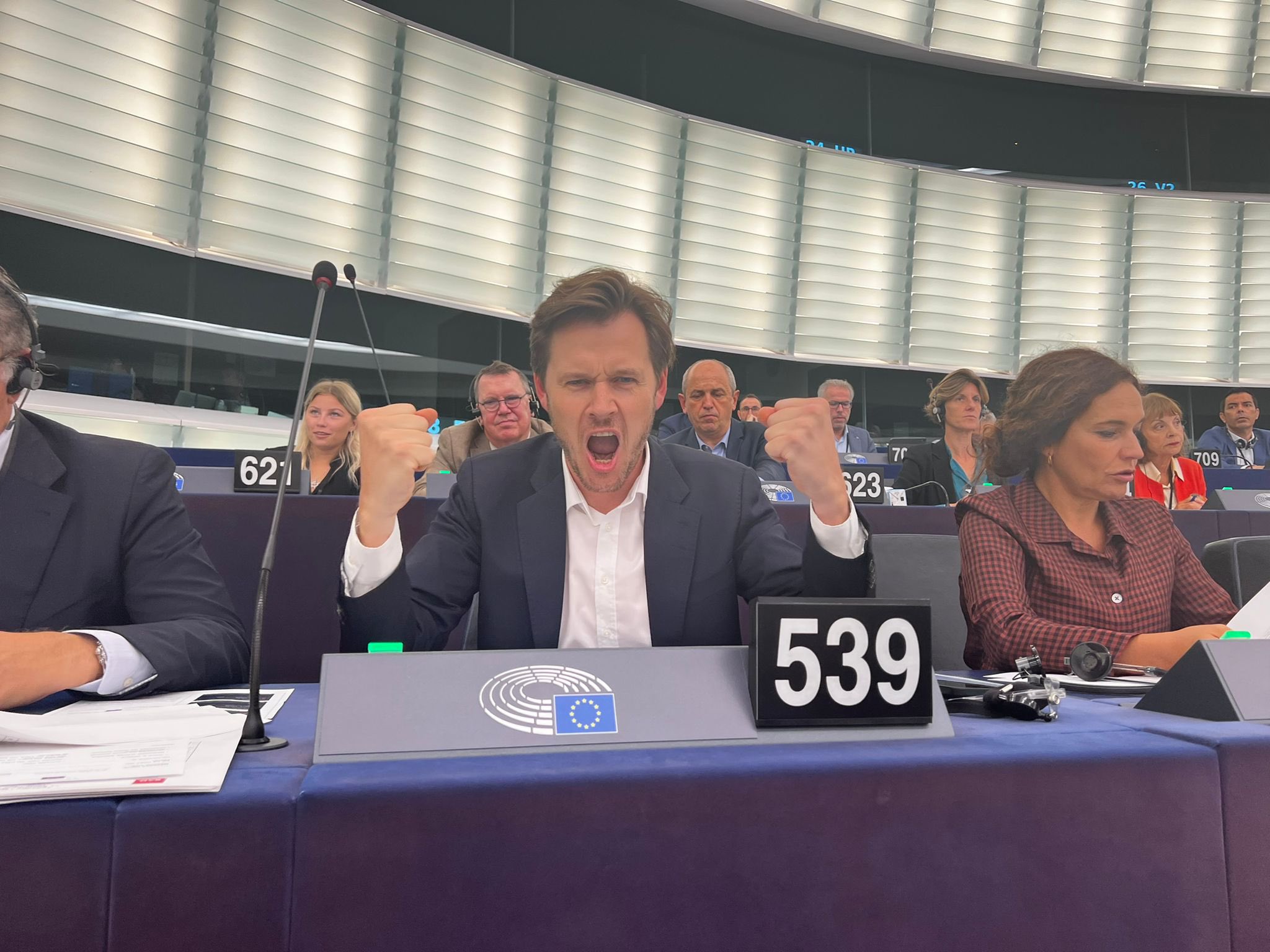 Parliament set for clash with EU countries over new energy savings ...