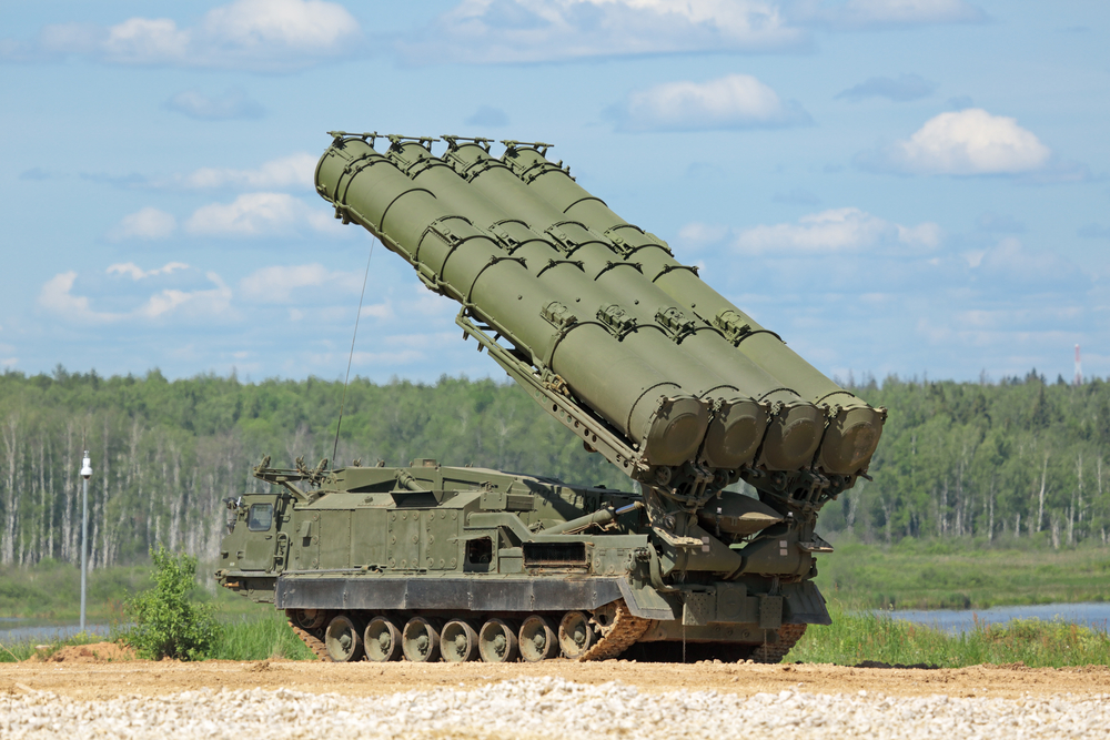 Moscow warns Athens about sending S-300 missile system to Ukraine ...