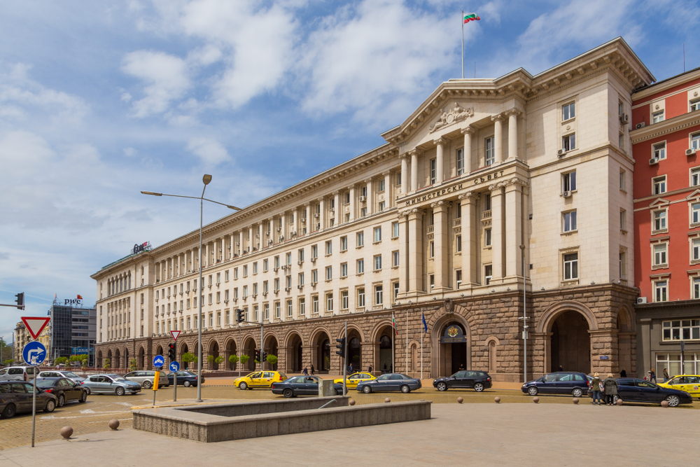 Bulgarian government mulls one-time 33% tax on excess profits | Euractiv