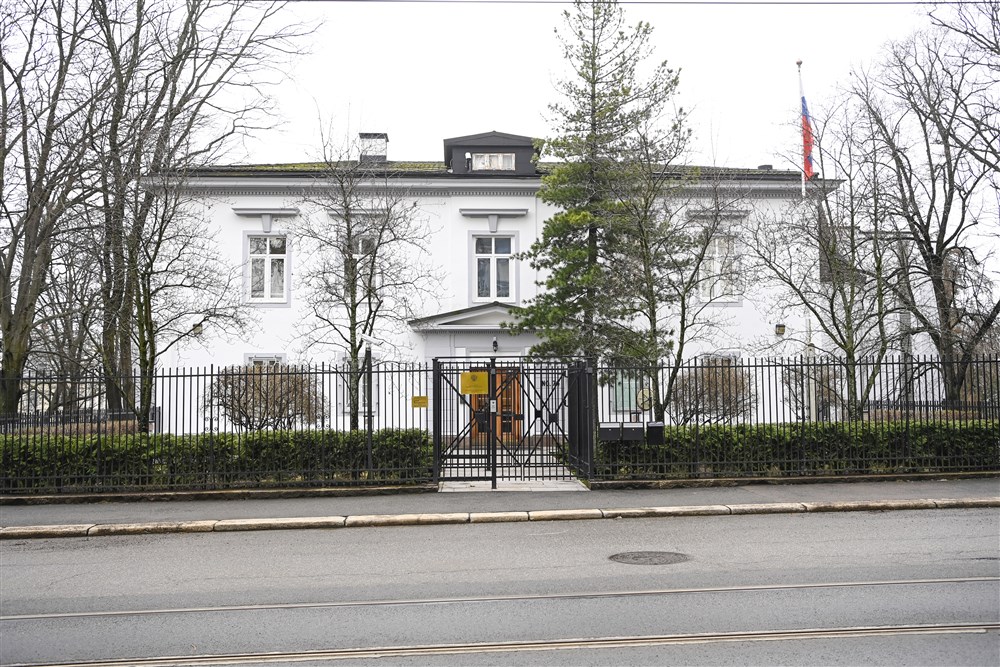Norway expels 15 'intel officers' at Russian embassy | Euractiv