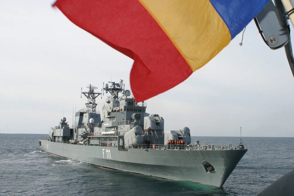 Romania deploys ship, chopper to find stray Black Sea mines | Euractiv