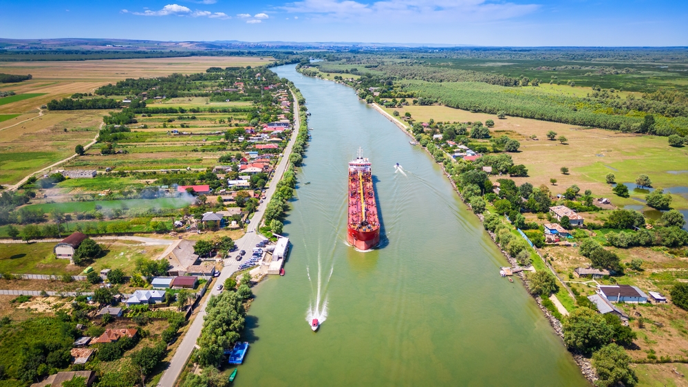 Romania reaches agreement on Bystroe canal with Ukraine | Euractiv