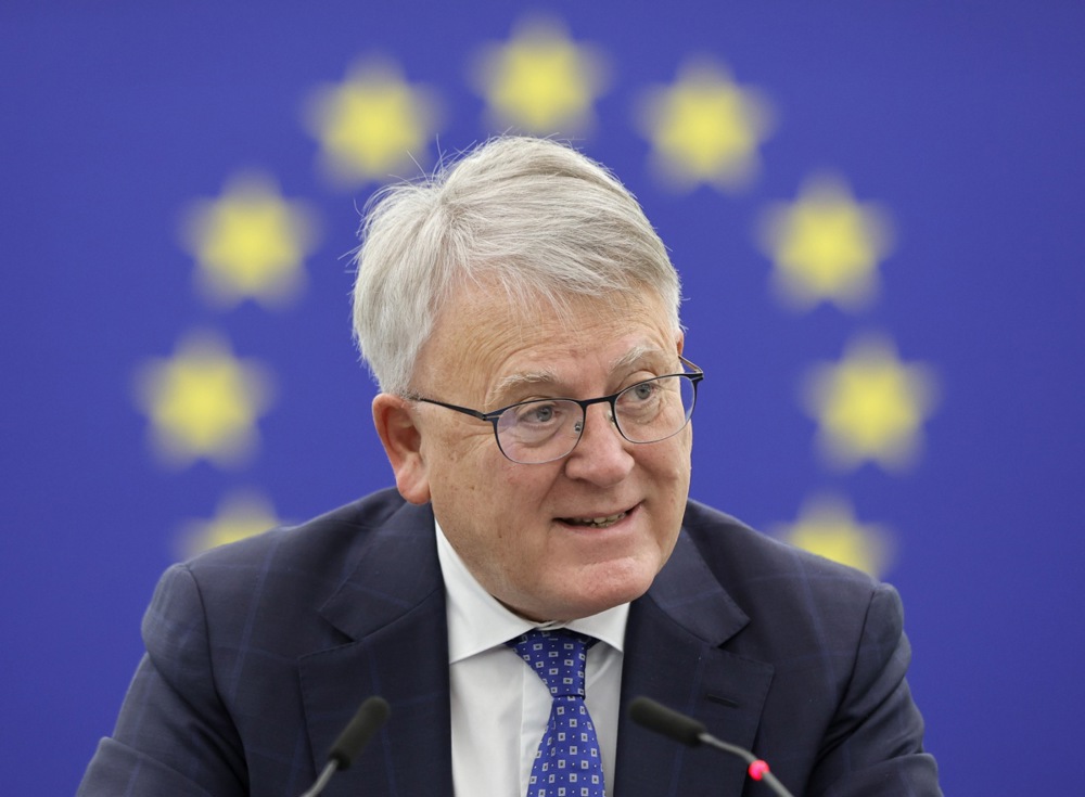 Commissioner Schmit set for Socialists' top job ahead of EU elections ...