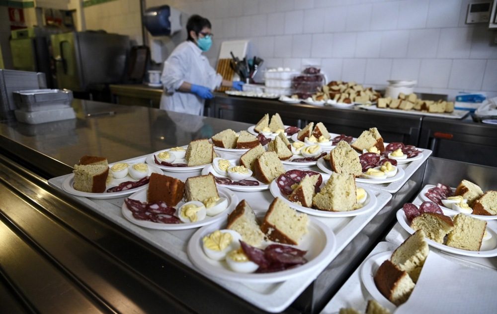 Poverty in Italy rises to unprecedented levels in a decade | Euractiv