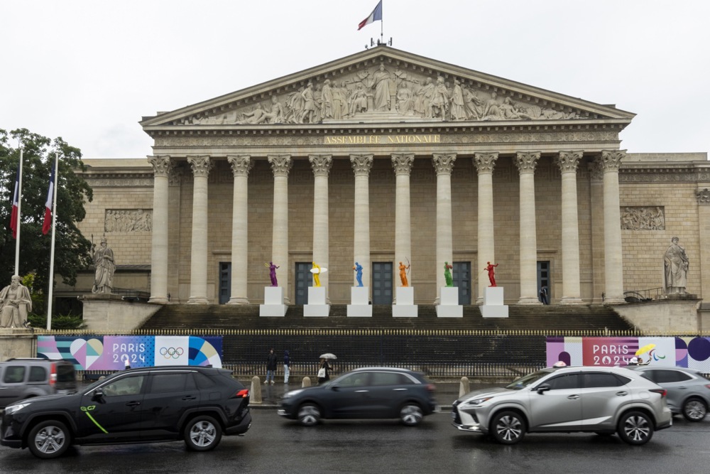 French left targets speaker role as struggles to form government | Euractiv