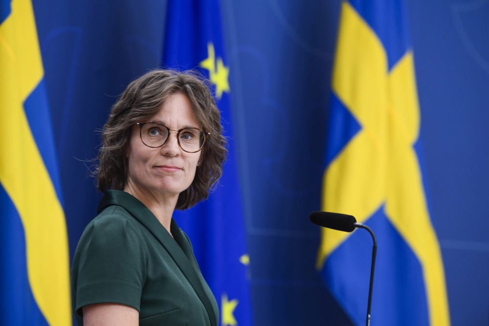 Séjourné, Roswall set priorities for Chemicals Industry Package | Euractiv