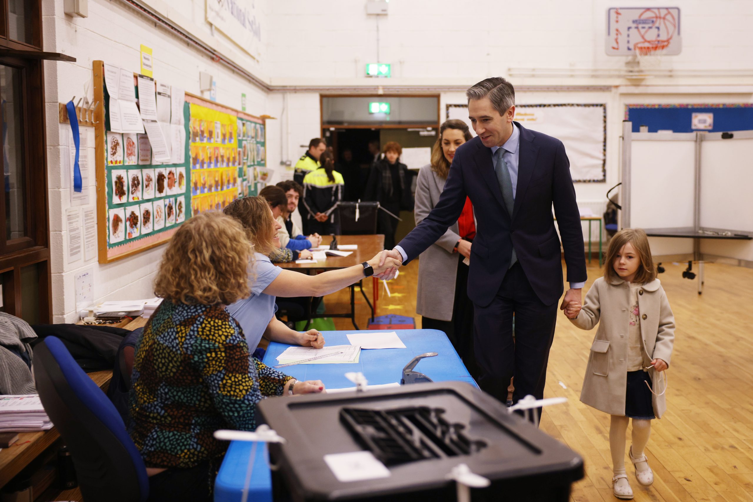 Irish elections: Fianna Fáil, Fine Gael set to retain power | Euractiv