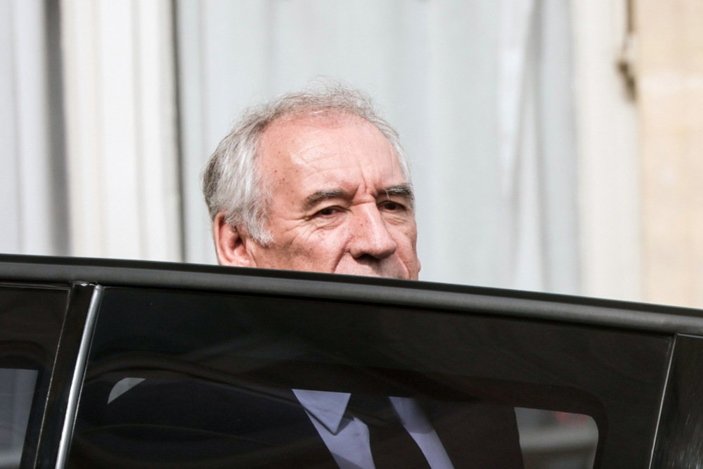 Bayrou prepares the French for further spending cuts | Euractiv